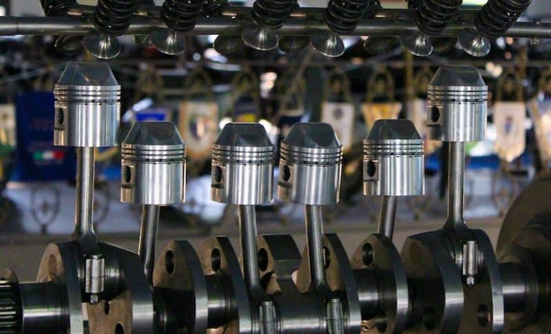 Comment calculer la cylindrée d'un moteur ? - Mooteur
