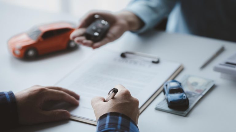 Quels sont les avantages d'un courtier en assurance auto ? - Mooteur